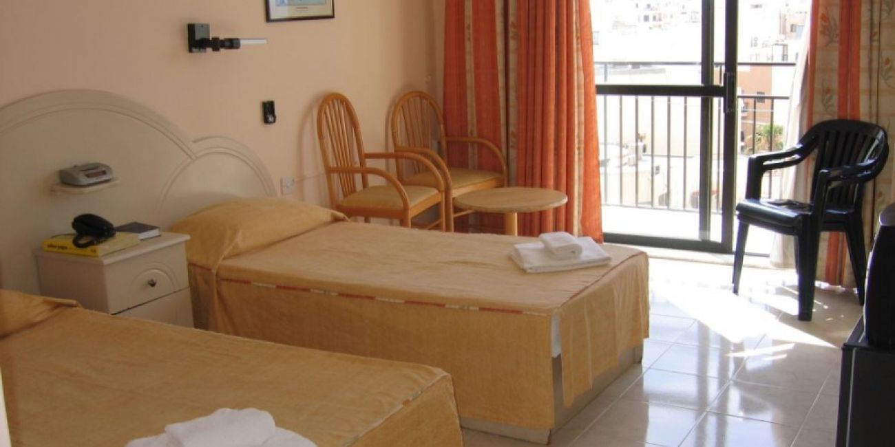 Hotel Relax Inn 3* (confort 2*) - Mic dejun / Demipensiune Bugibba Malta